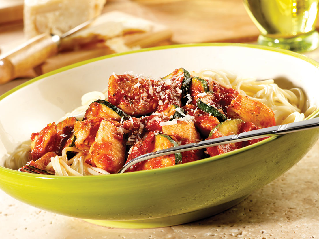 Chunky Tomato, Onion & Garlic Italian Sauce - Prego® Pasta Sauces